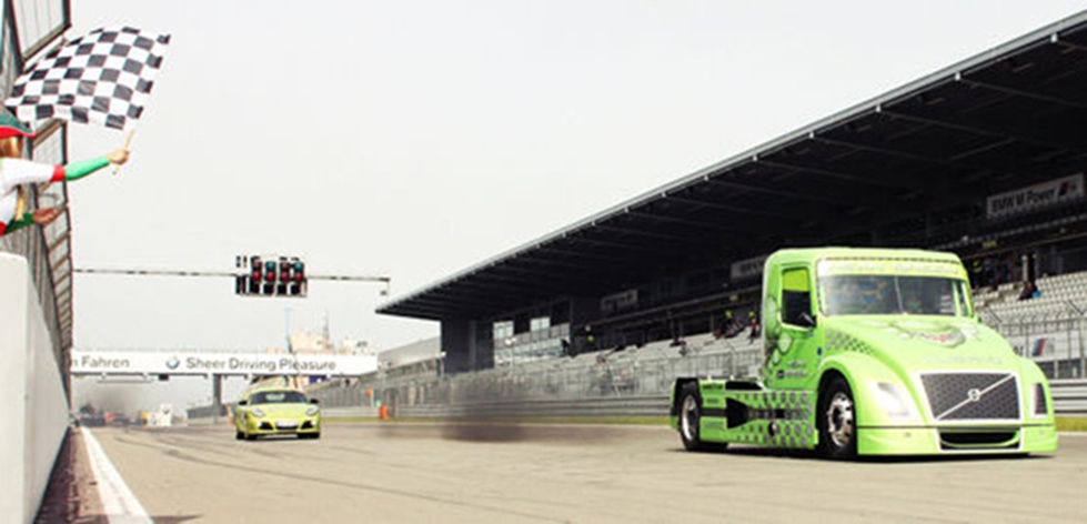 Volvo Truck’s ‘Mean Green’ Hybrid Machine – Autovolt Magazine
